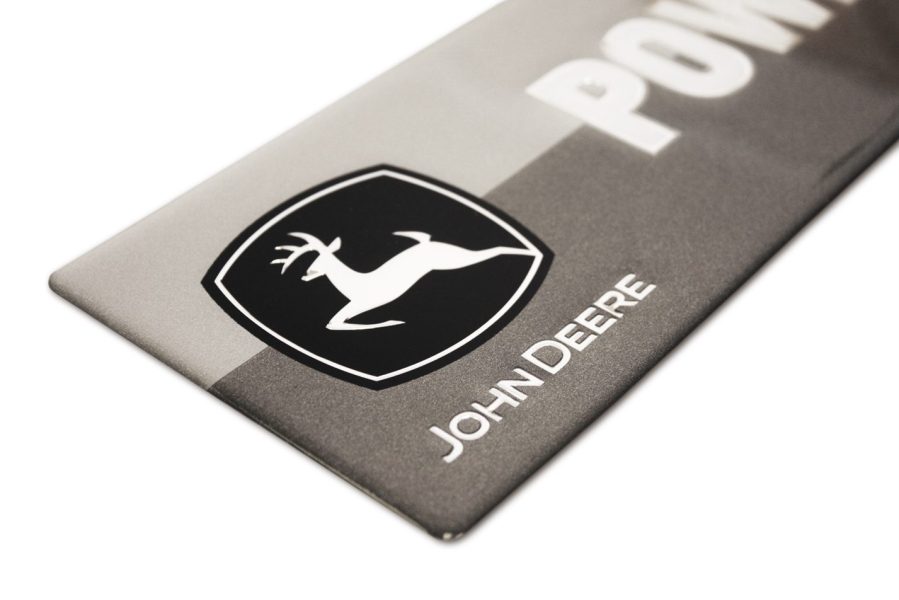 A Guide to Custom Outdoor Weatherproof Fade-Resistant Labels